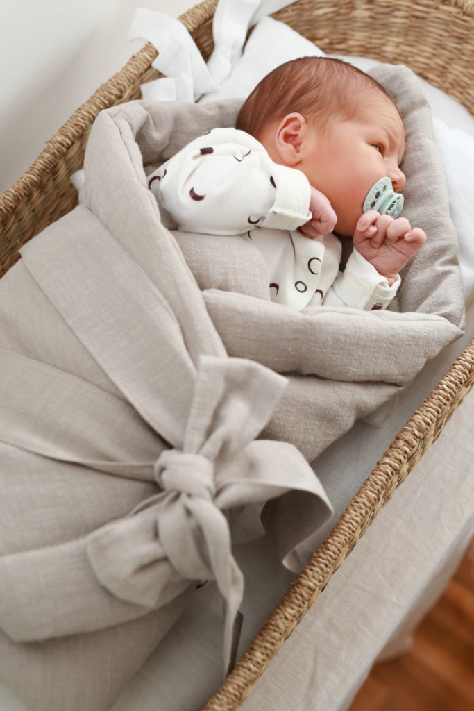 Linen baby wrap - beige | babylystore.com