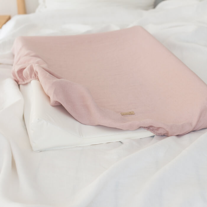 Linen changing mat cover - powder pink | babylystore.com